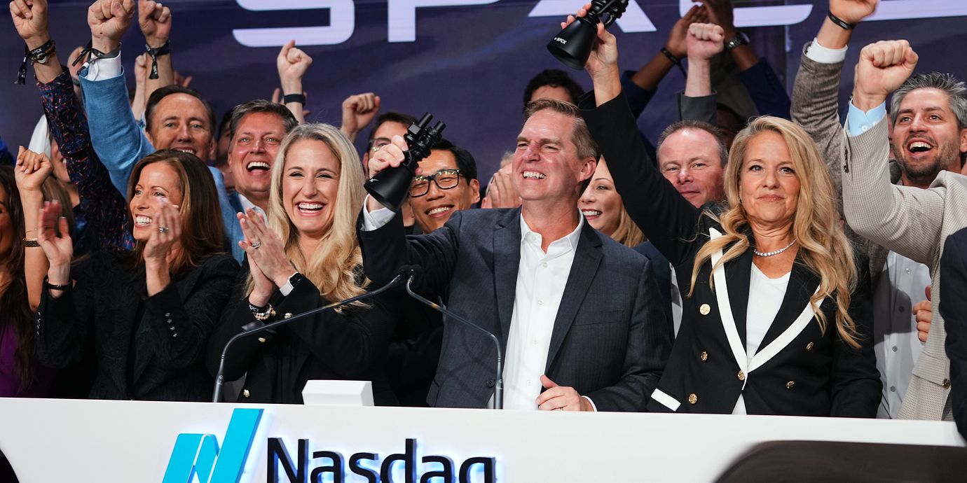 Space X rally fortsätter – ser ut att gå förbi Amazon