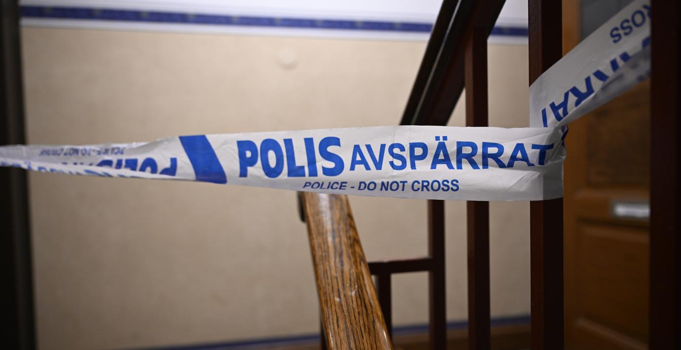Kvinnor Häktade För Mord Pekas Ut Som Prostituerade