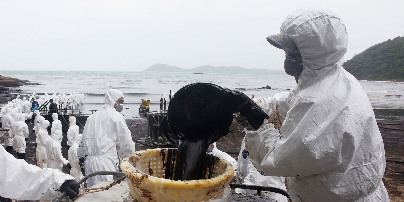 Thailandsturister flyr oljebälte