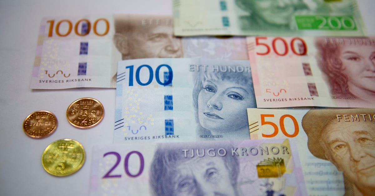 Kronan fortsatt svag mot dollarn och euron