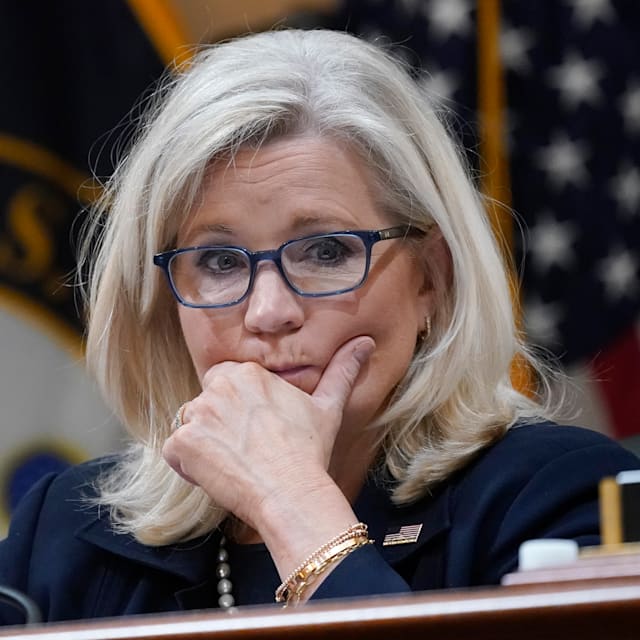 Liz Cheneys plan: För att rädda sina republikaner kan hon tvingas sänka dem