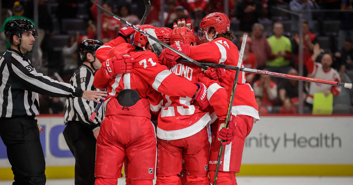 Lucas Raymond gjorde båda målen i Detroits seger